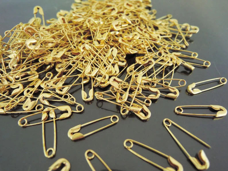 Mix Steel Metal Safety Pin (22 mm, Golden) - Pack of 1000